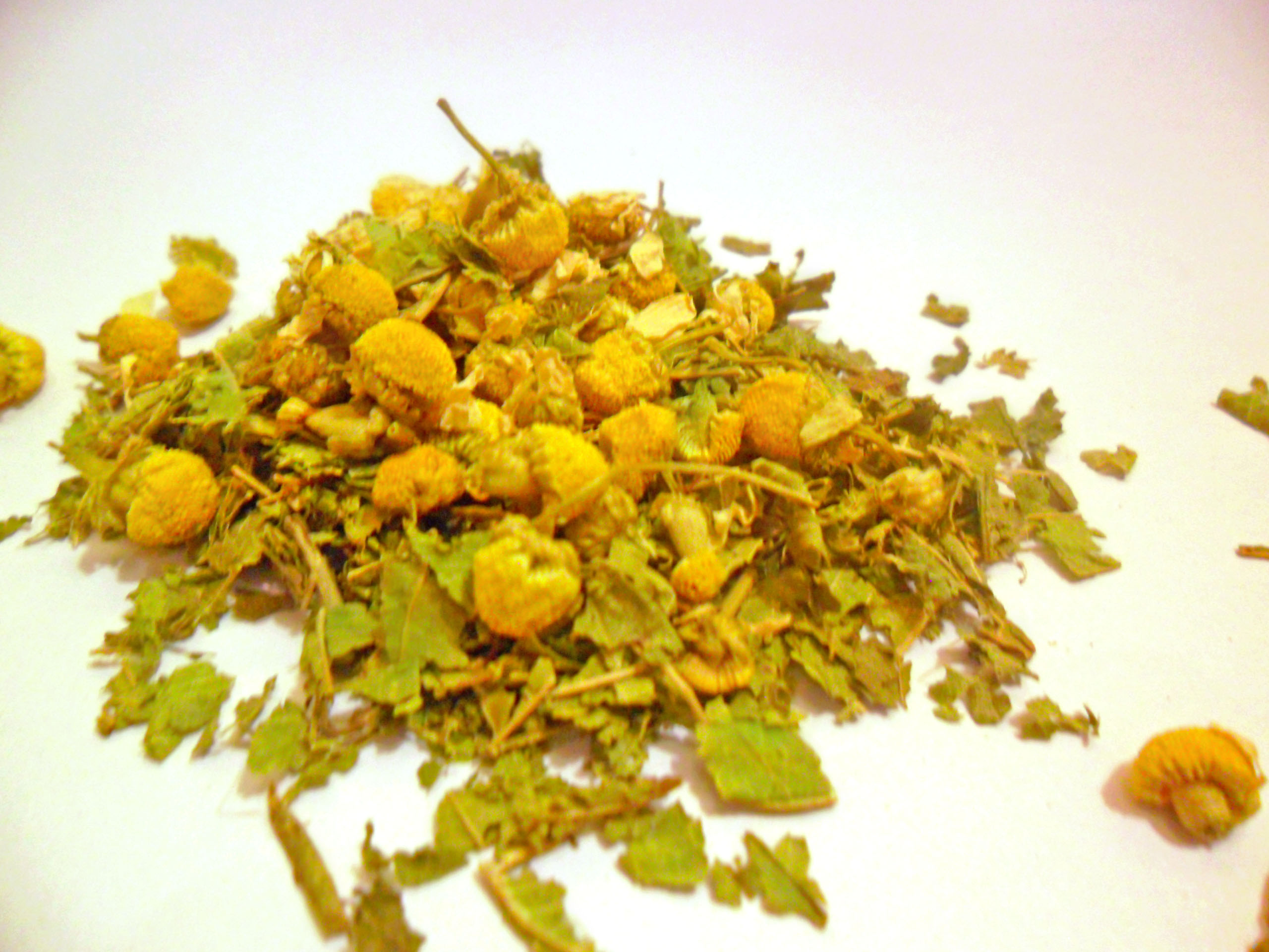 Minty Chamomile And Lemon Balm Organic Loose Leaf Tea on Luulla